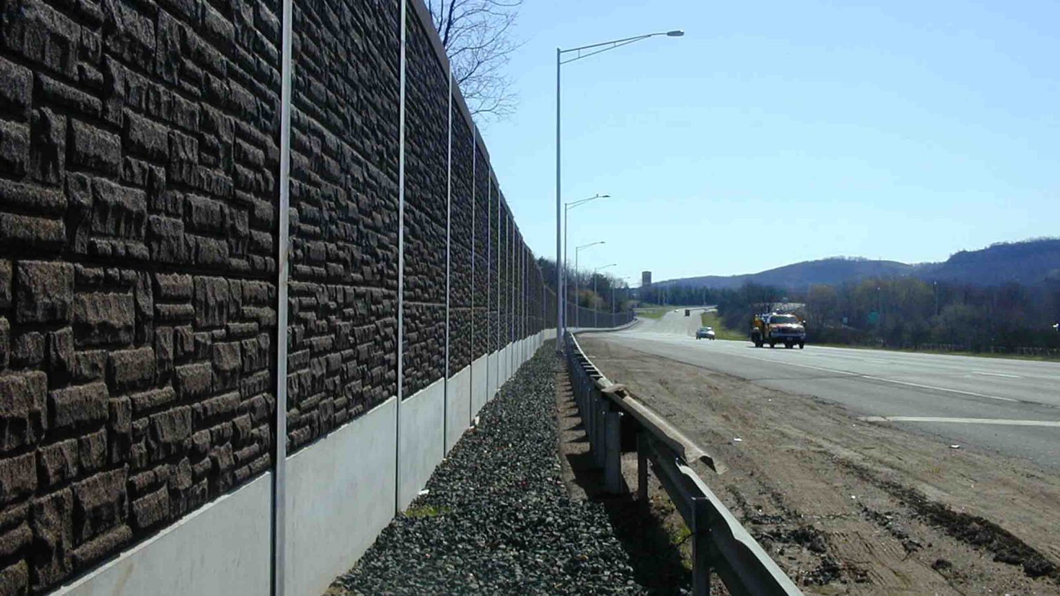 How Car Sound Barriers Enhance Road Infrastructure Design in Dubai